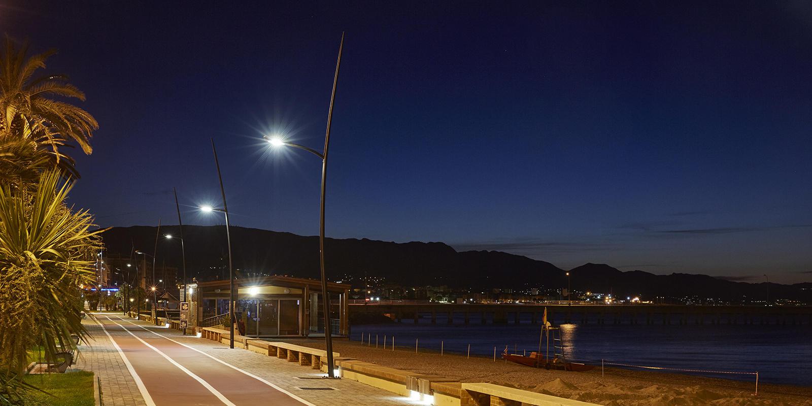 Passeggiata Vado Ligure - Savona Italia - Scarpat.com Passeggiata Vado Ligure - Savona Italia - Scarpat.com